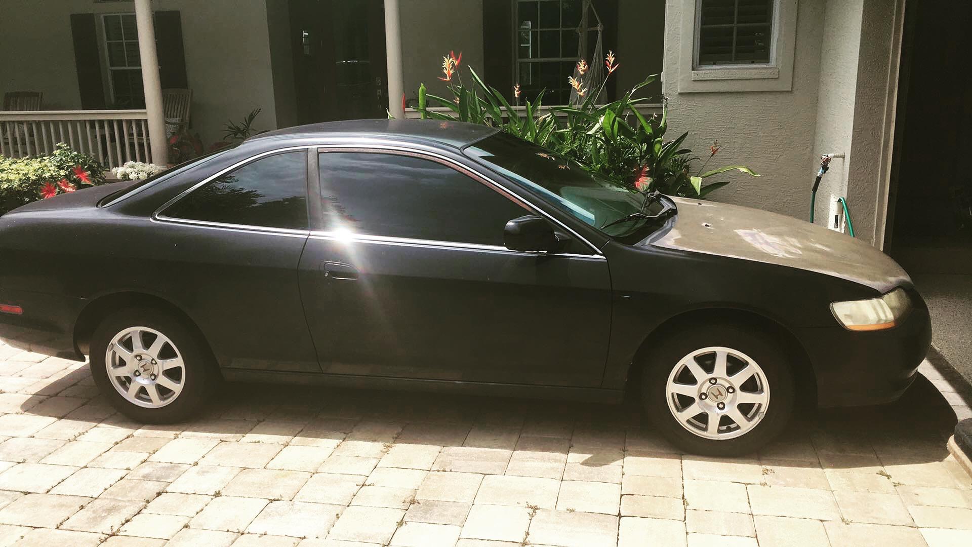 Just joined the club. 2000 Honda Accord Lx 2D with the 2.3L 4 Cylinder w/ VTEC | Scrolller