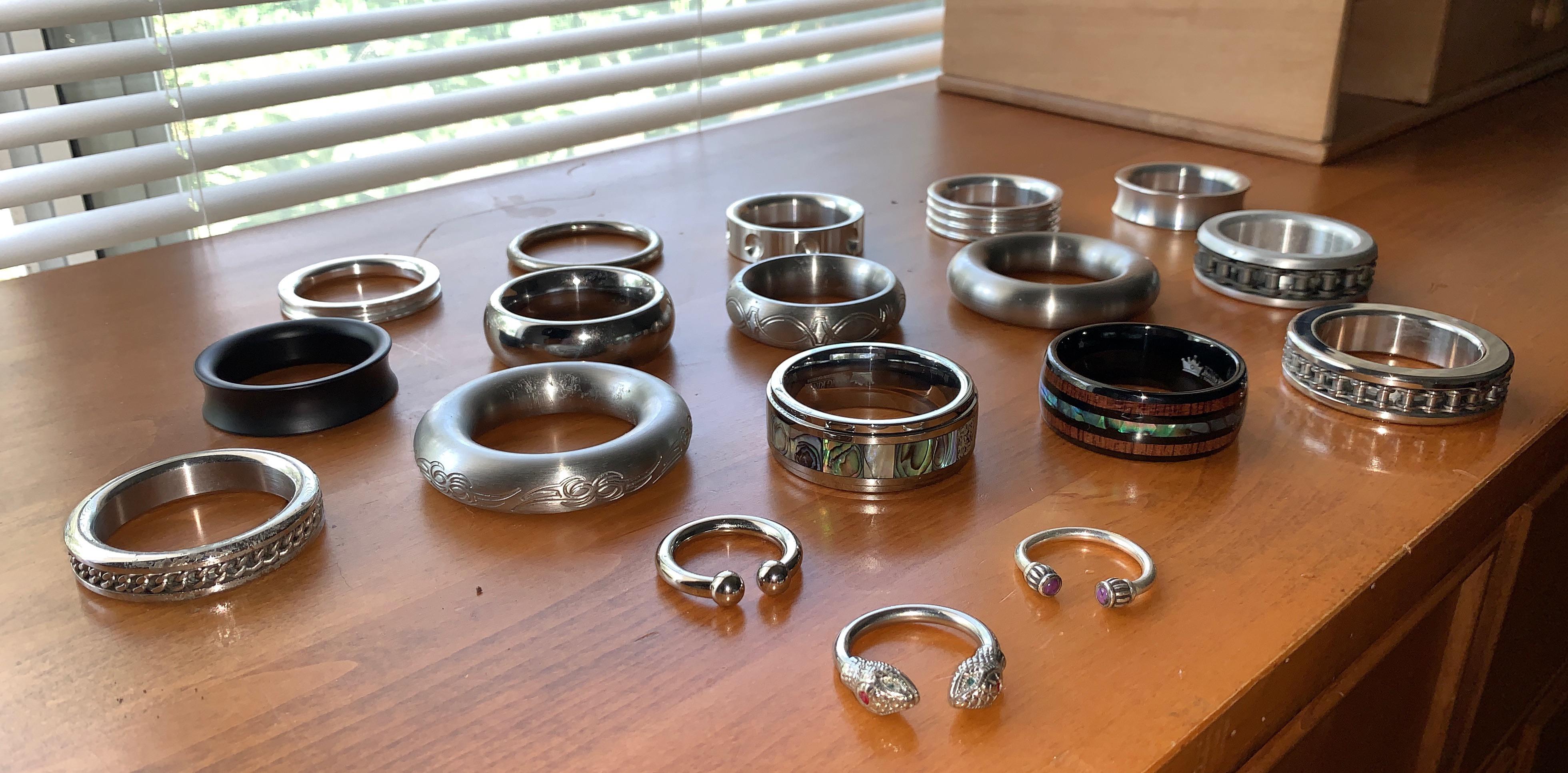 Just my metal rings. | Scrolller