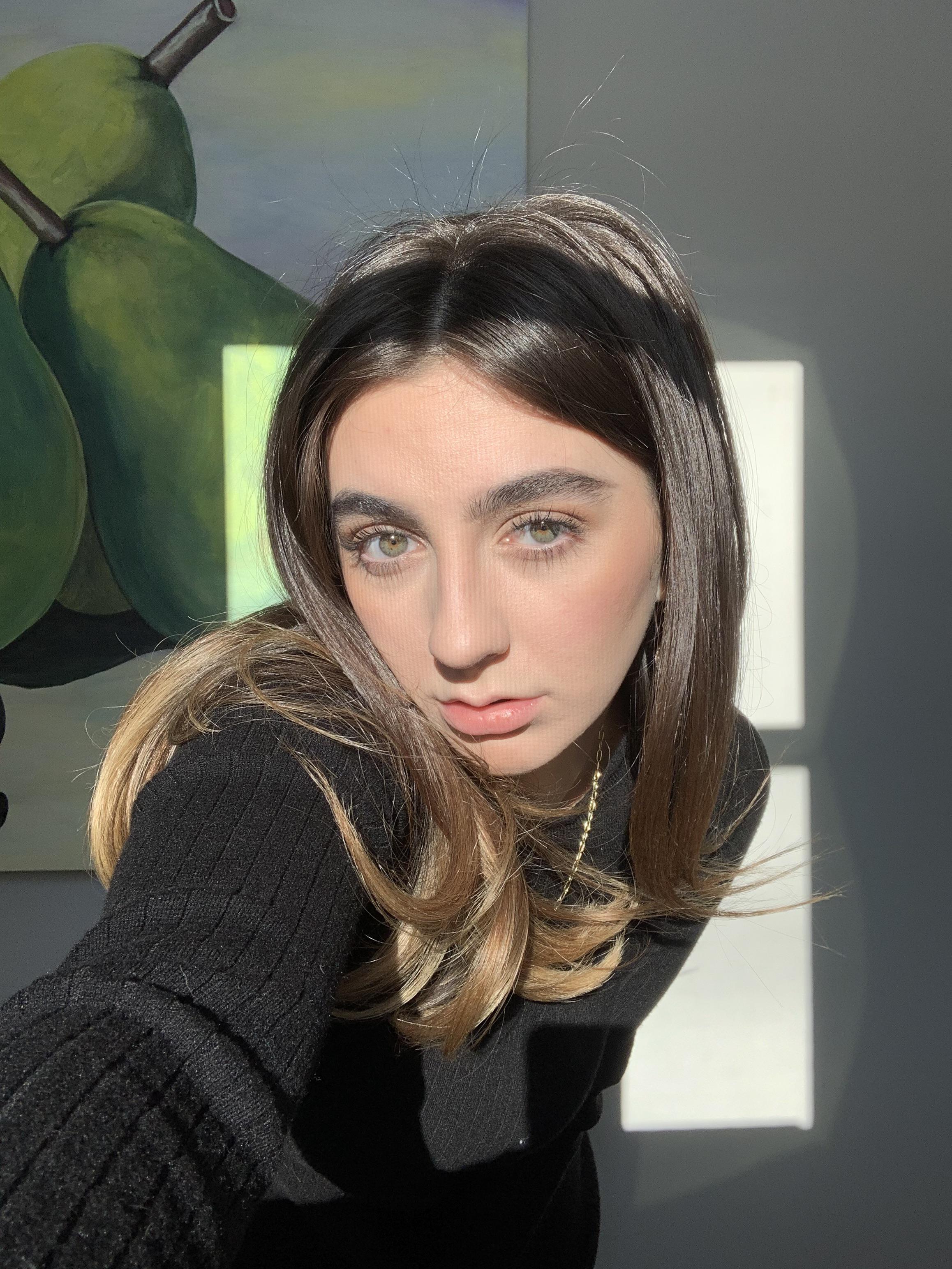 Just passing through to say hi🤠 | Scrolller