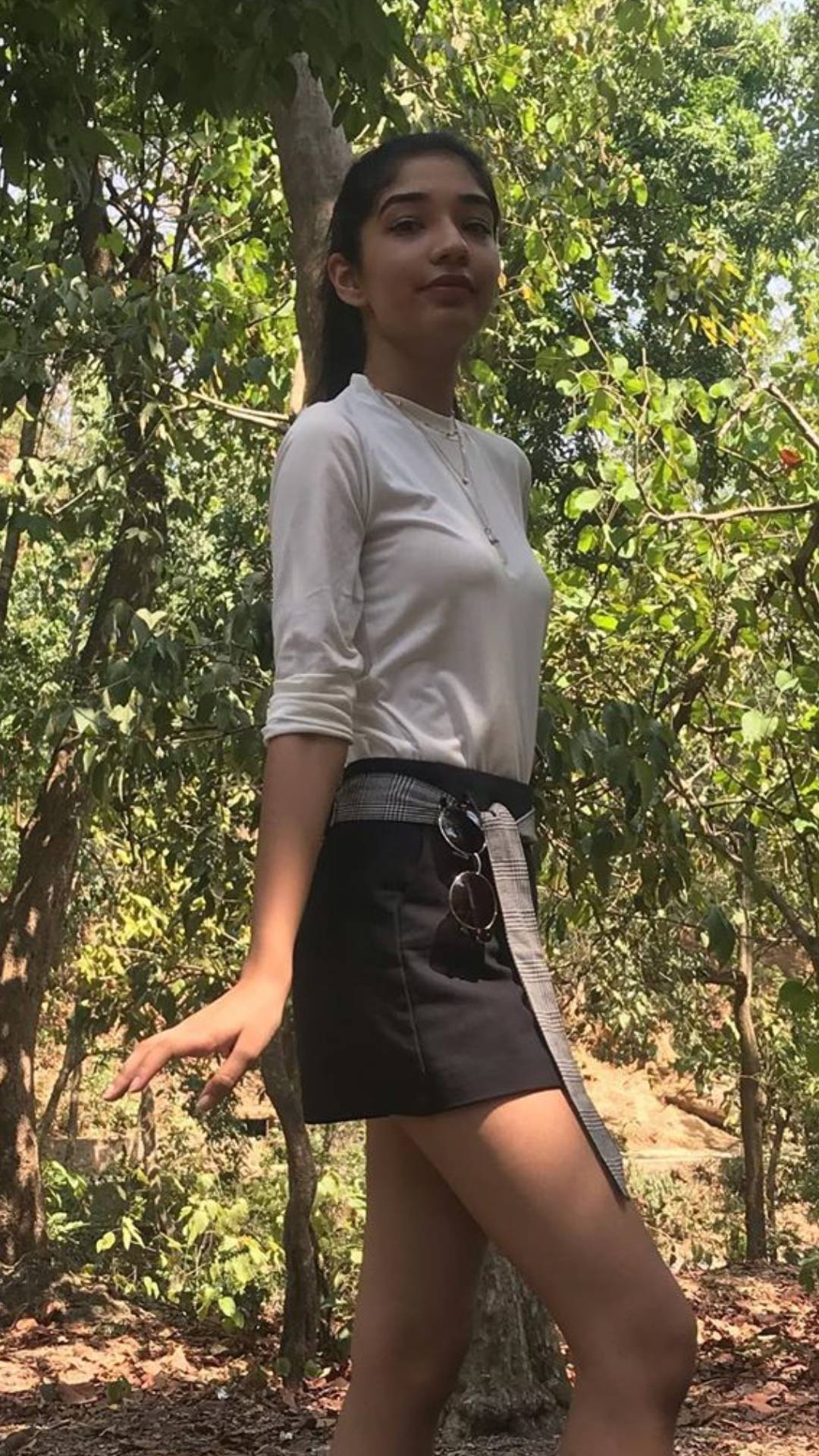 Just posing | Scrolller