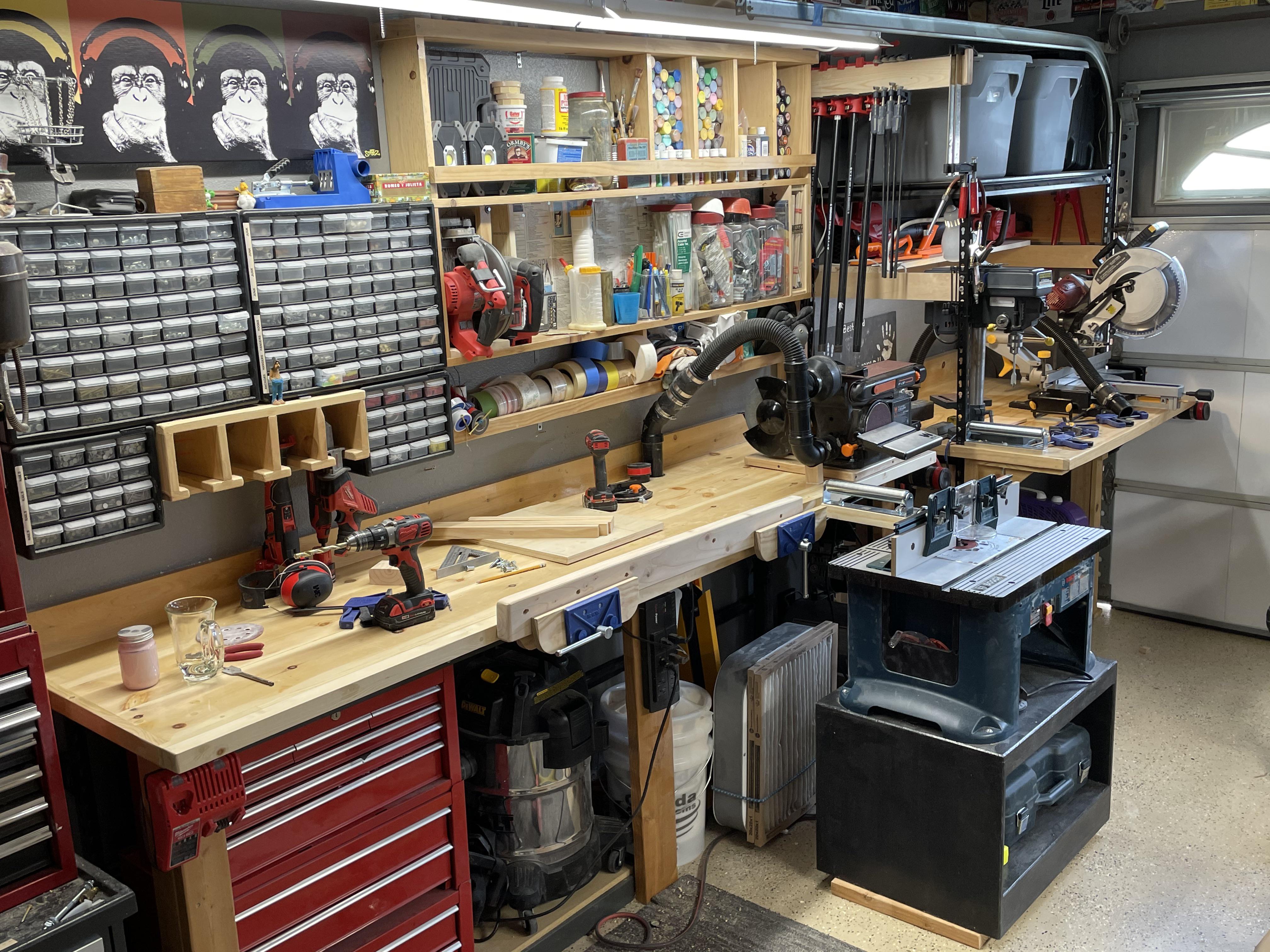 Just refinished my work bench top. Tiny shop | Scrolller
