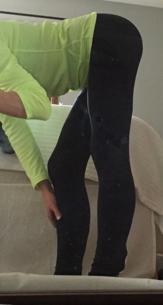 Just some stretching before a run ;) | Scrolller