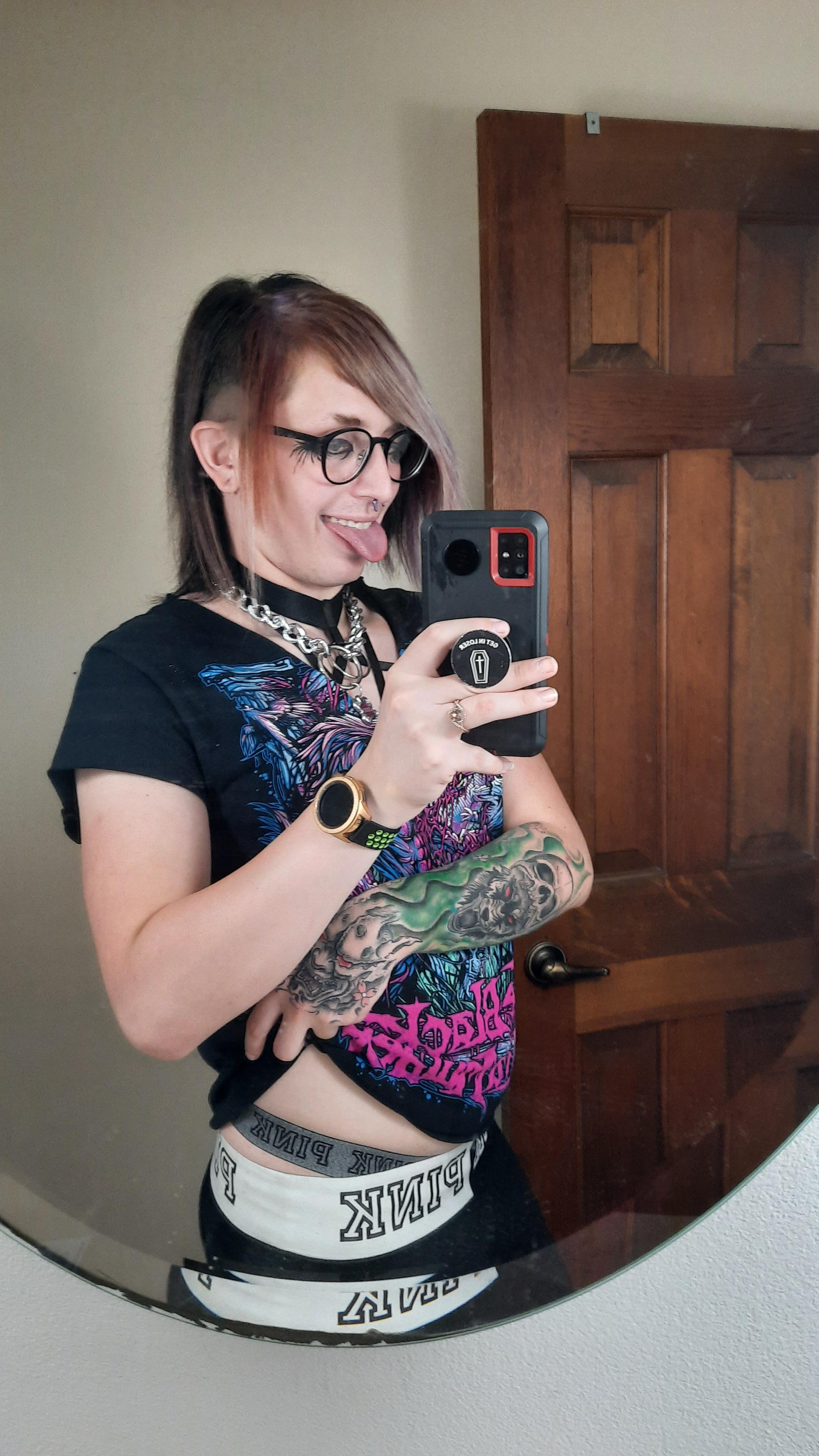 Just your local emo succubus girl 😜 | Scrolller