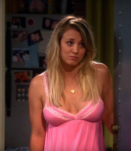 Kaley Cuoco | Scrolller
