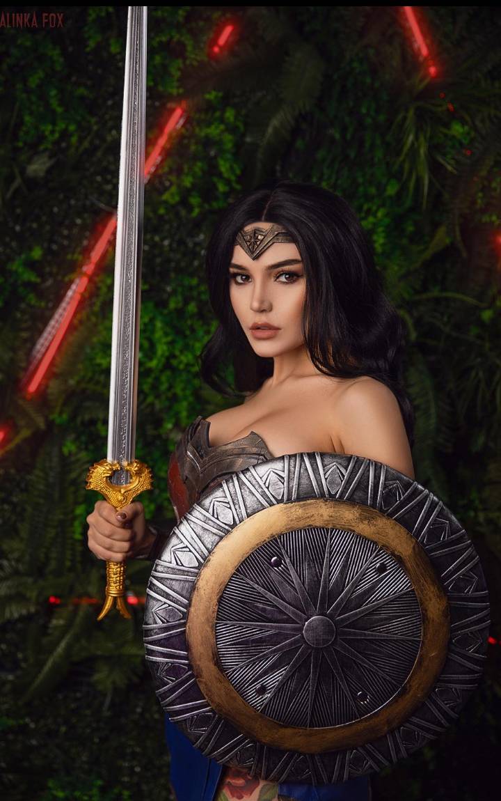 Kalinka Fox | Scrolller