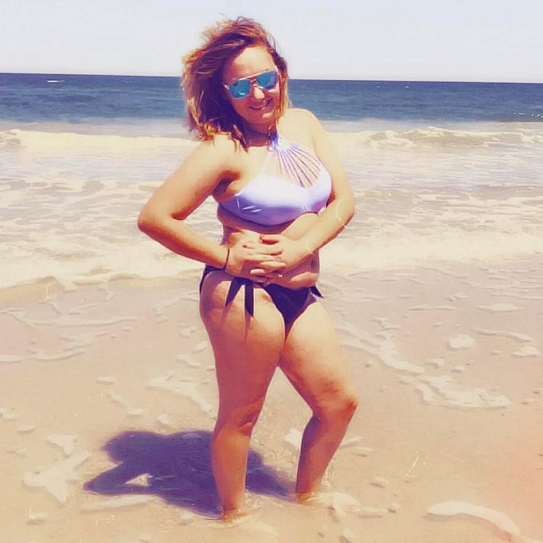 Kami Alane Hubbard in a bikini | Scrolller