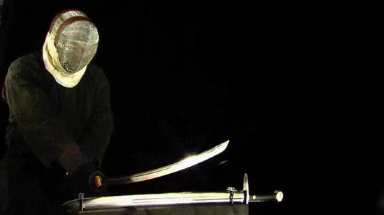 Katana vs. German Longsword | Scrolller