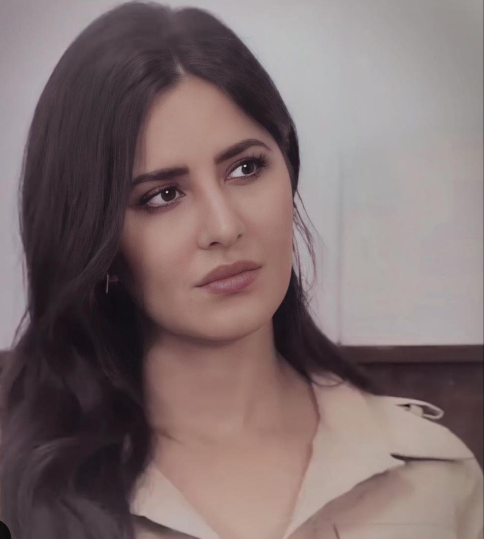 Katrina Kaif Scrolller