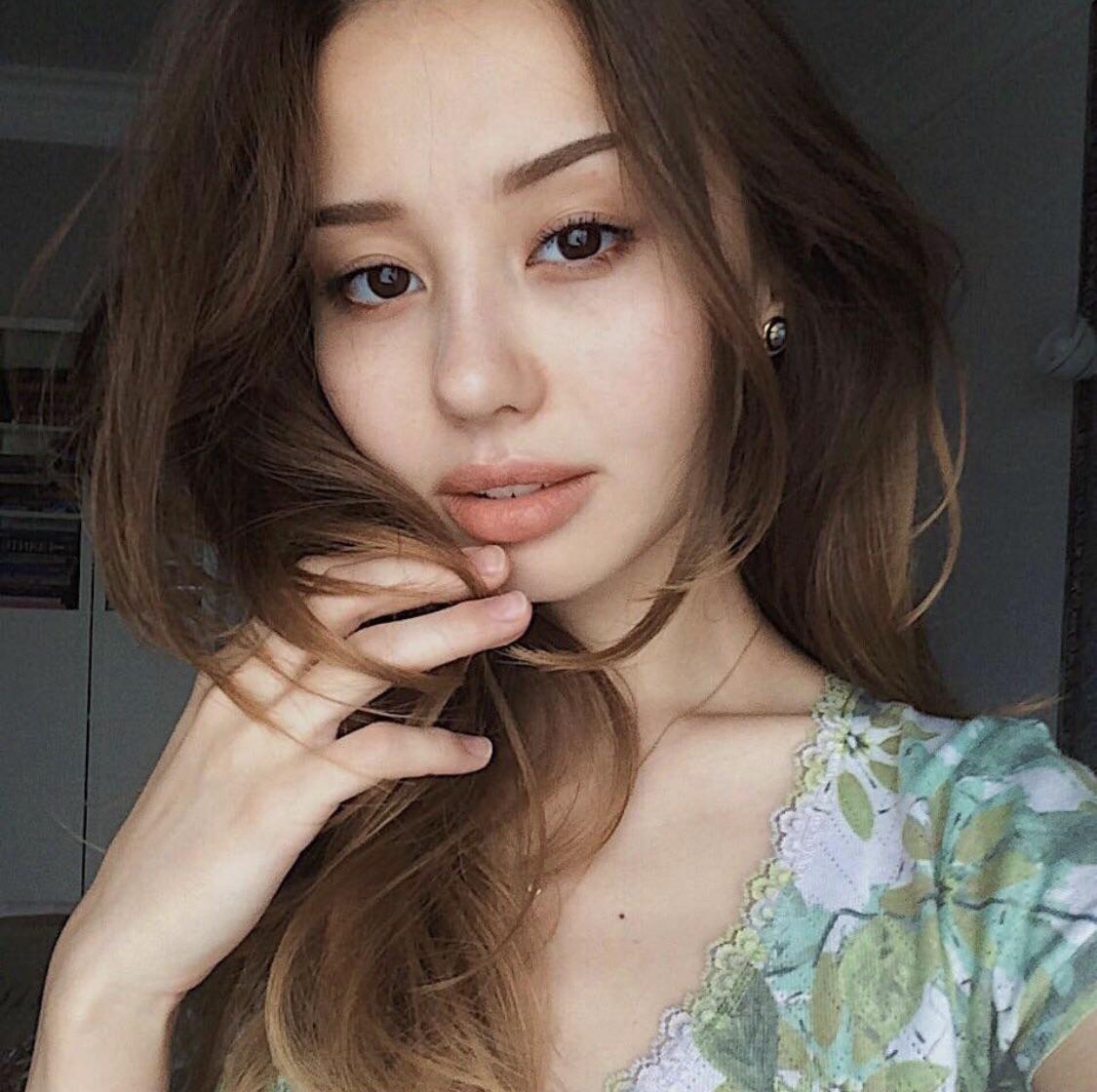 Kazakh X Russian Scrolller