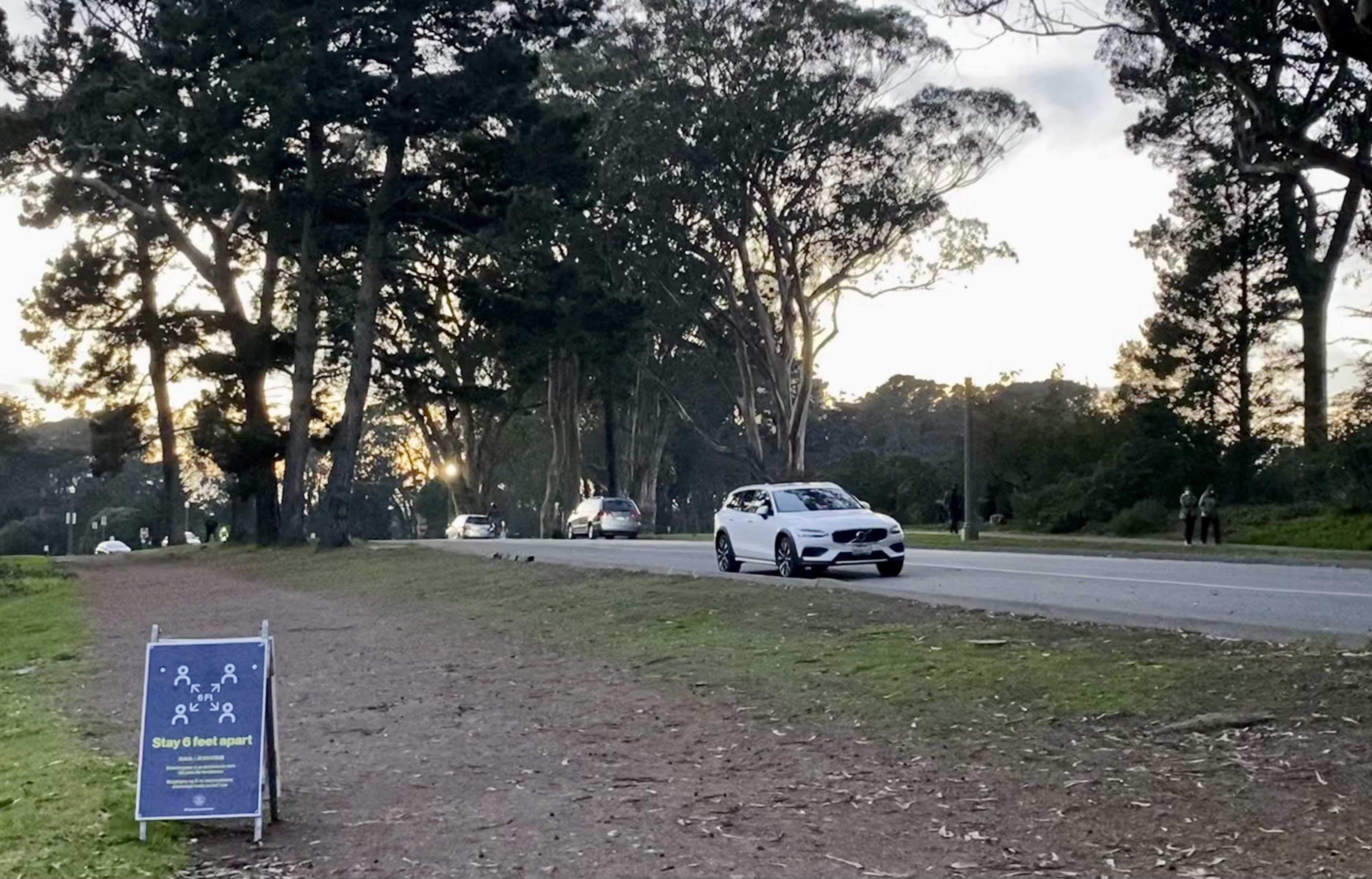 Keep your distance | Scrolller