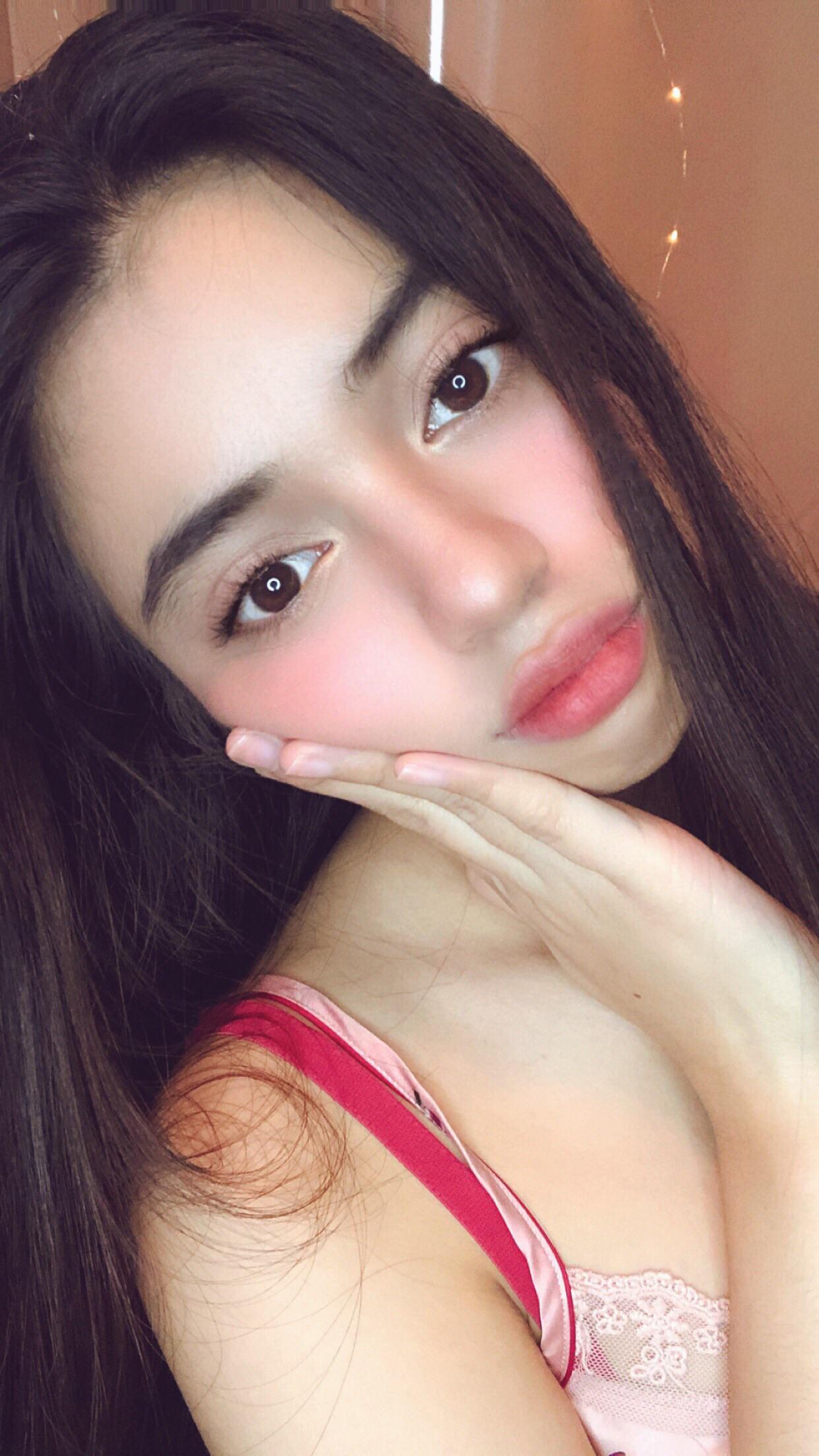 Keeping my eyebrows natural. | Scrolller