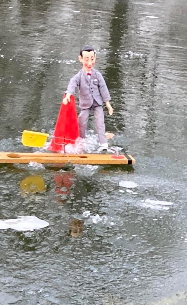 Keeping watch. | Scrolller