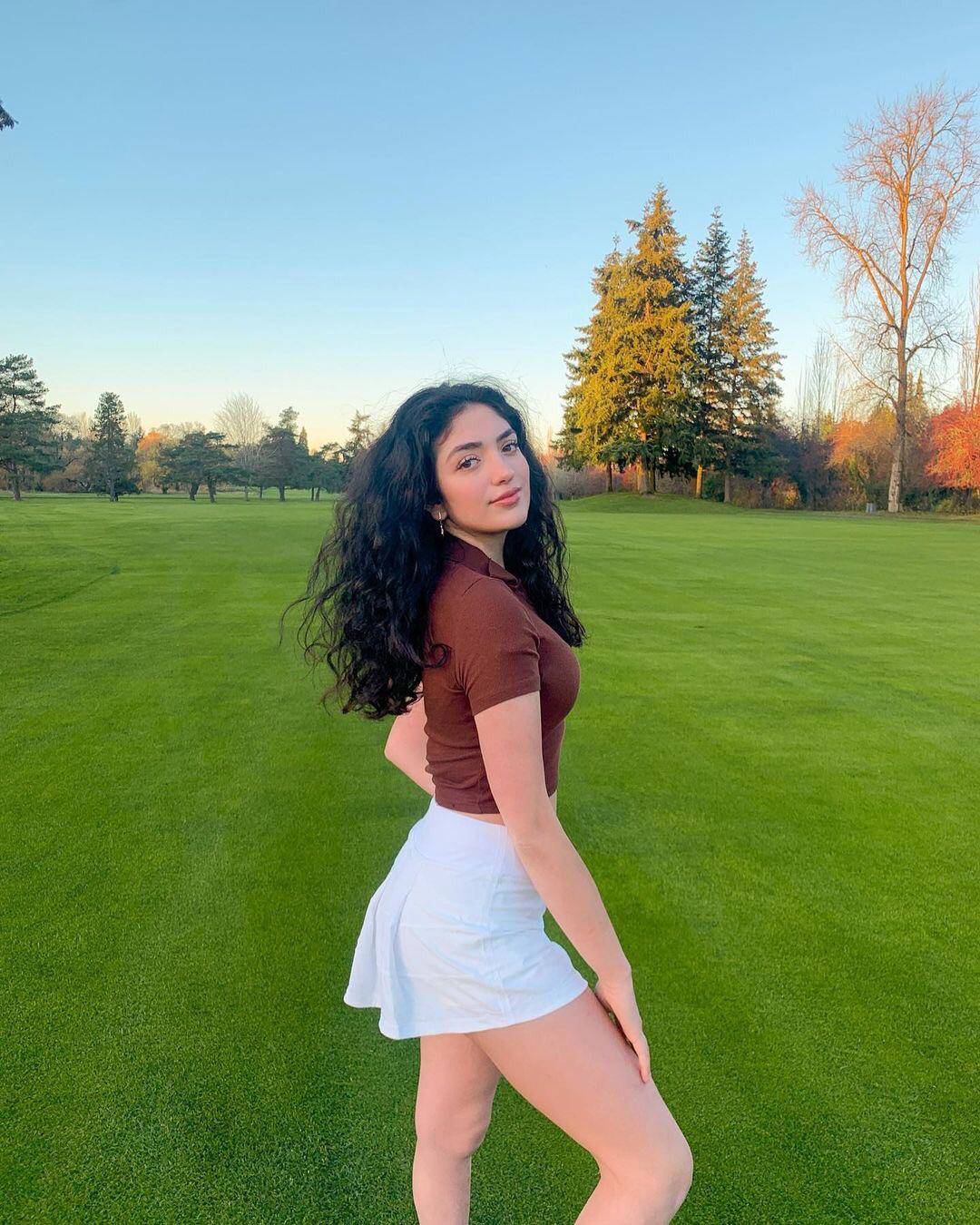 Kiana Naieni [irtr] | Scrolller