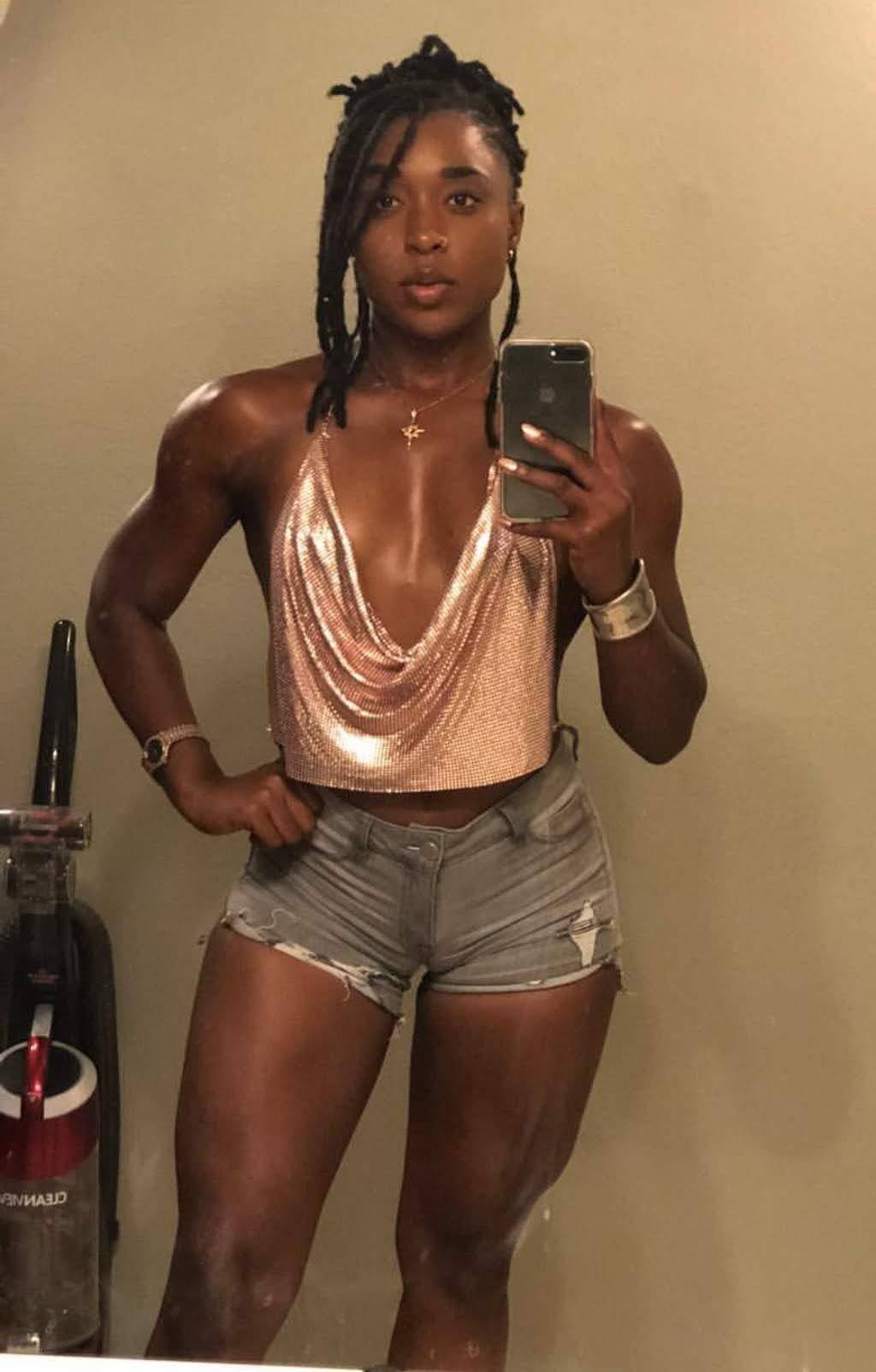 Kiara Phillips | Scrolller