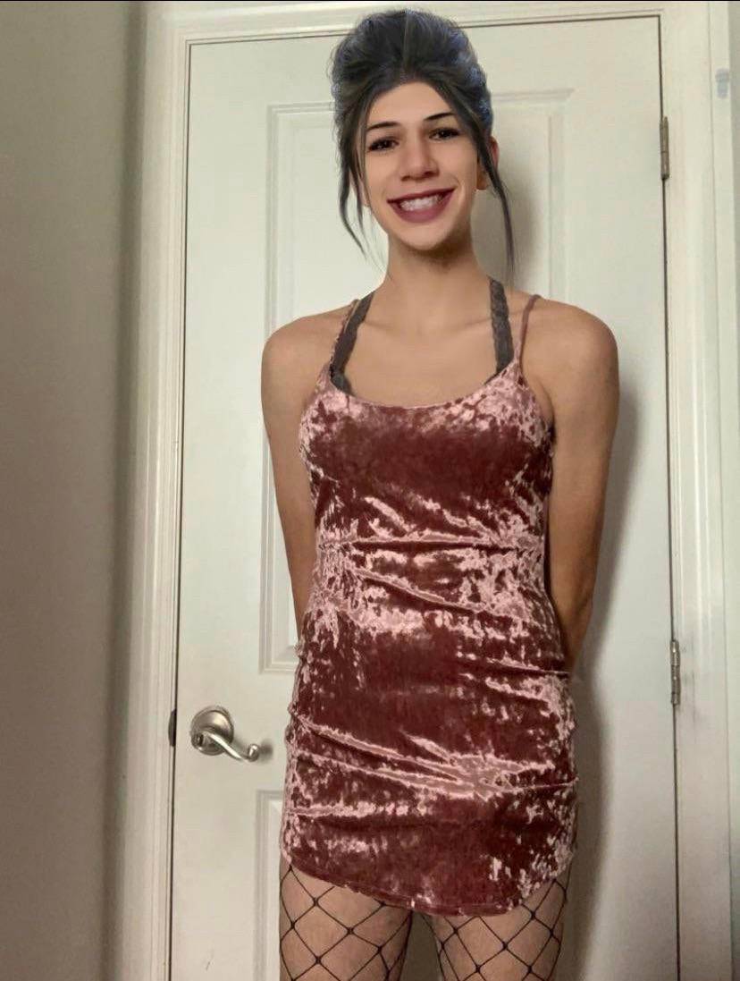 Crossdresser Doms kik jkane75 | Scrolller