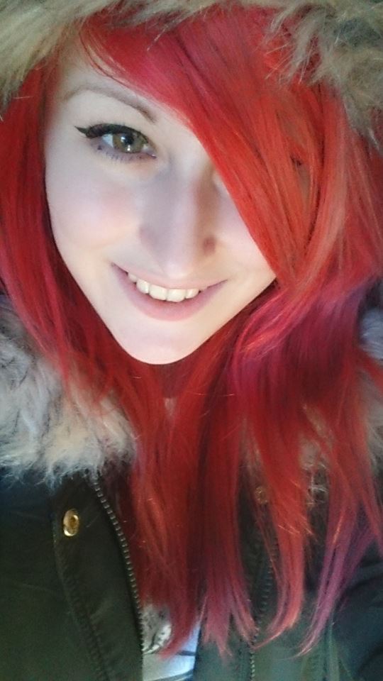 Killer red hair and smile | Scrolller