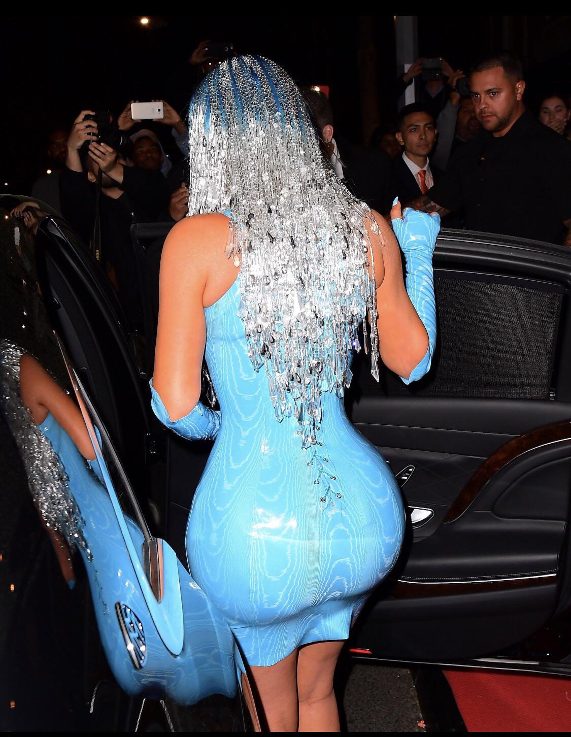 Kim Kardashian’s ass is driving me crazy | Scrolller