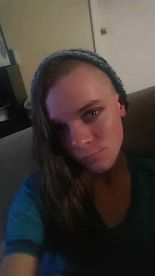 Kinda bored 😴😴 | Scrolller