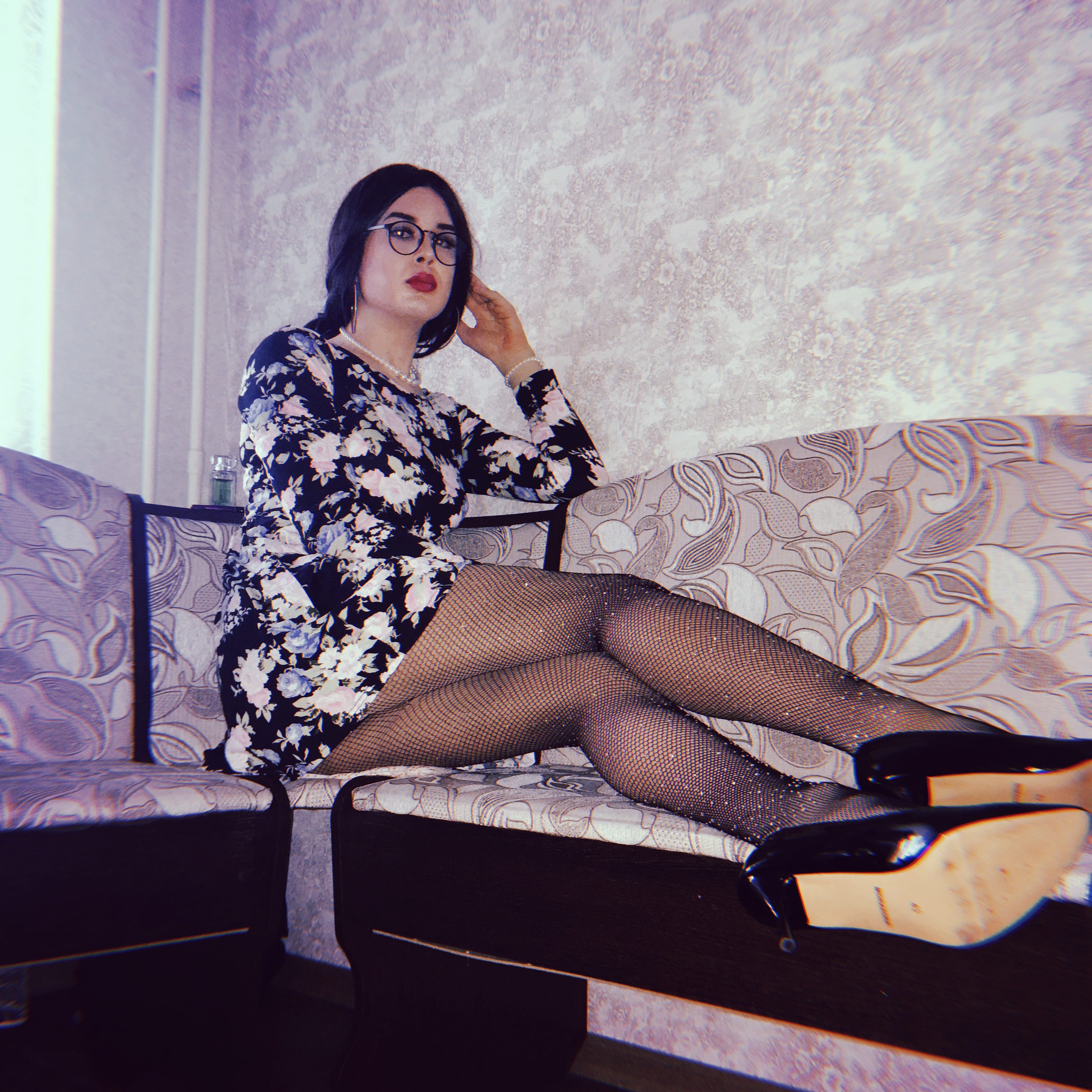 Kira in shiny pantyhose | Scrolller