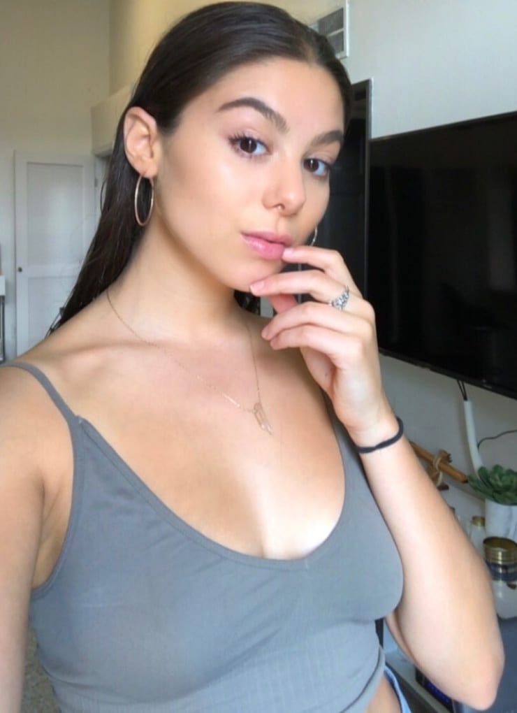 Kira Kosarin | Scrolller