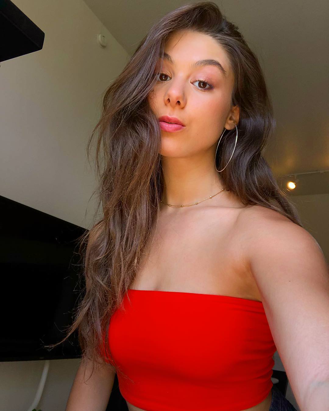 Kira Kosarin Kirakosarin Scrolller