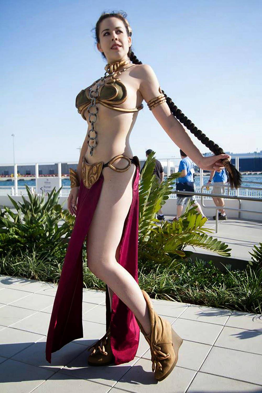 Kit Quinn | Scrolller