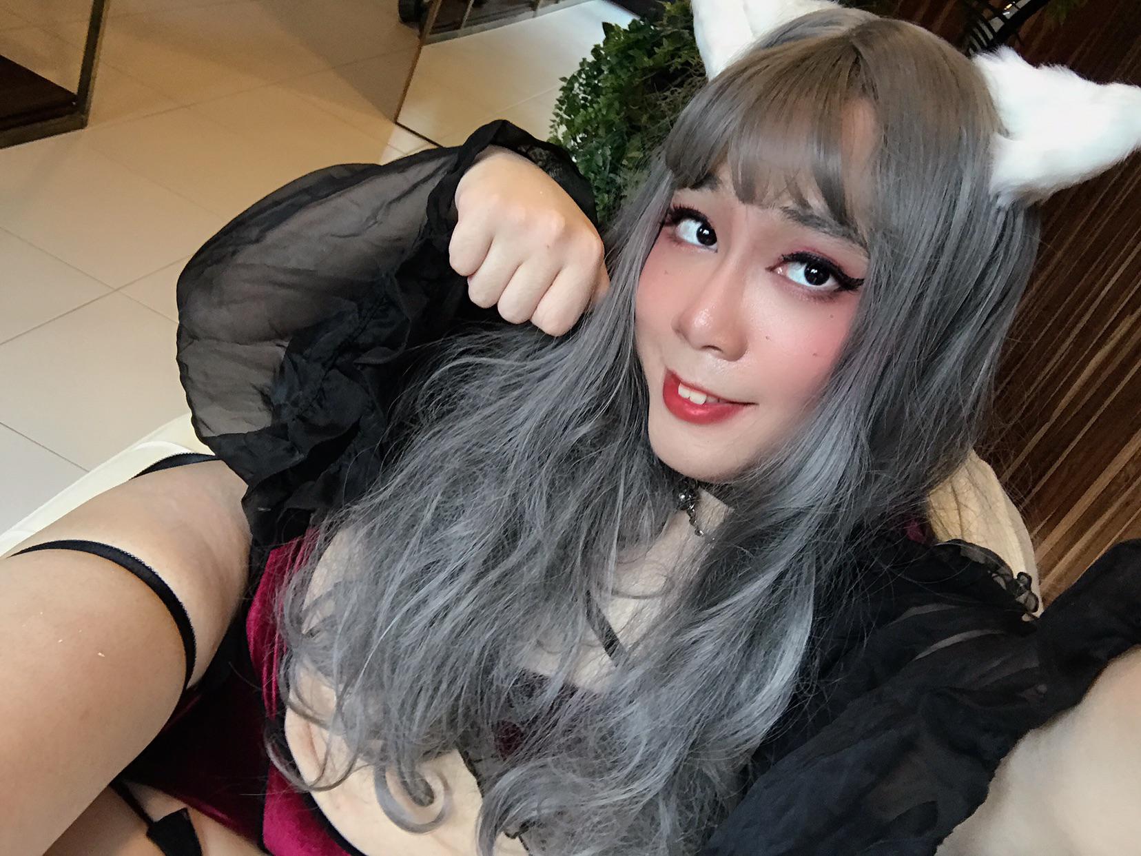 Kitty cuddles with you | Scrolller