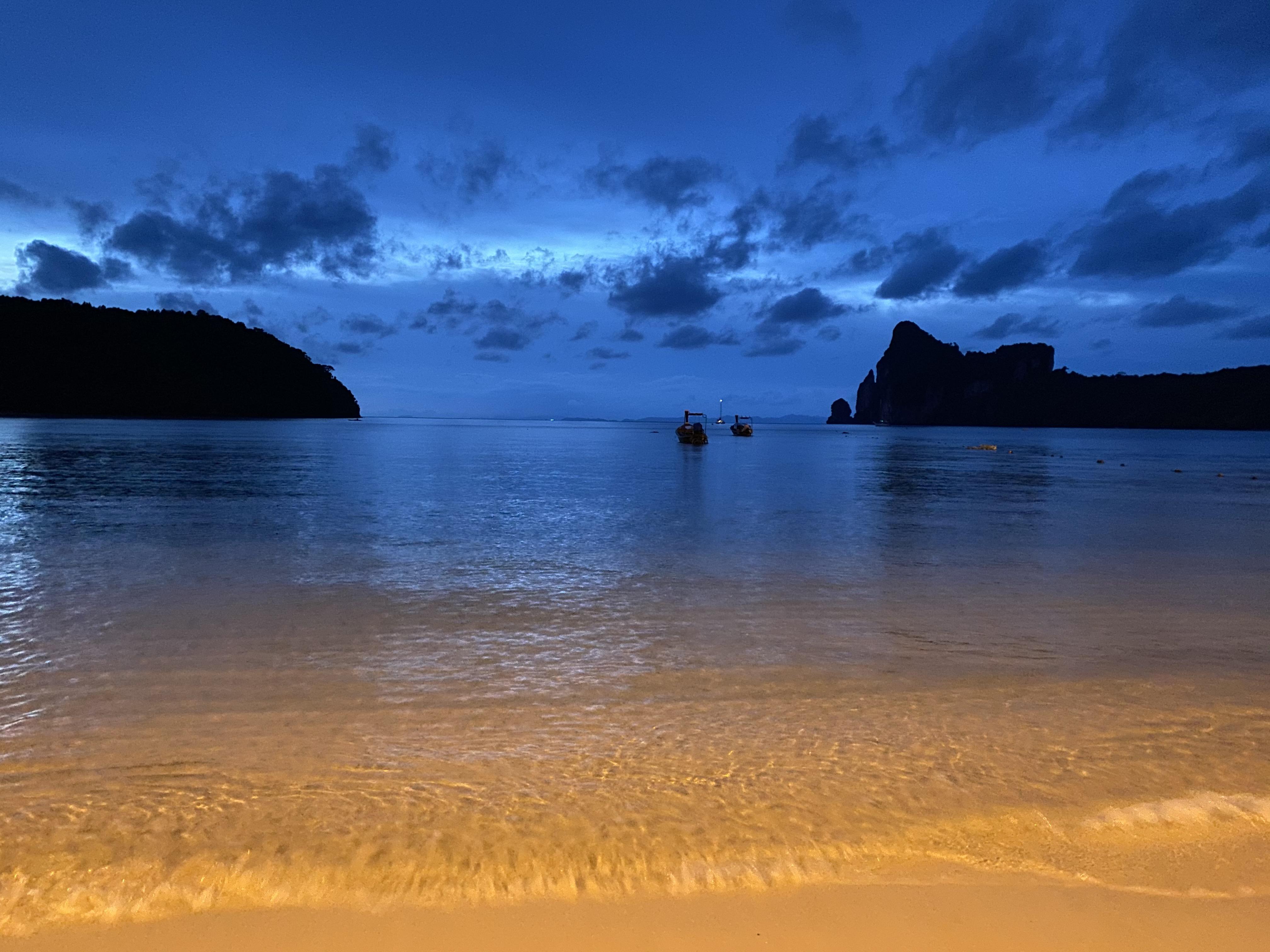Koh Phi Phi Scrolller 9811