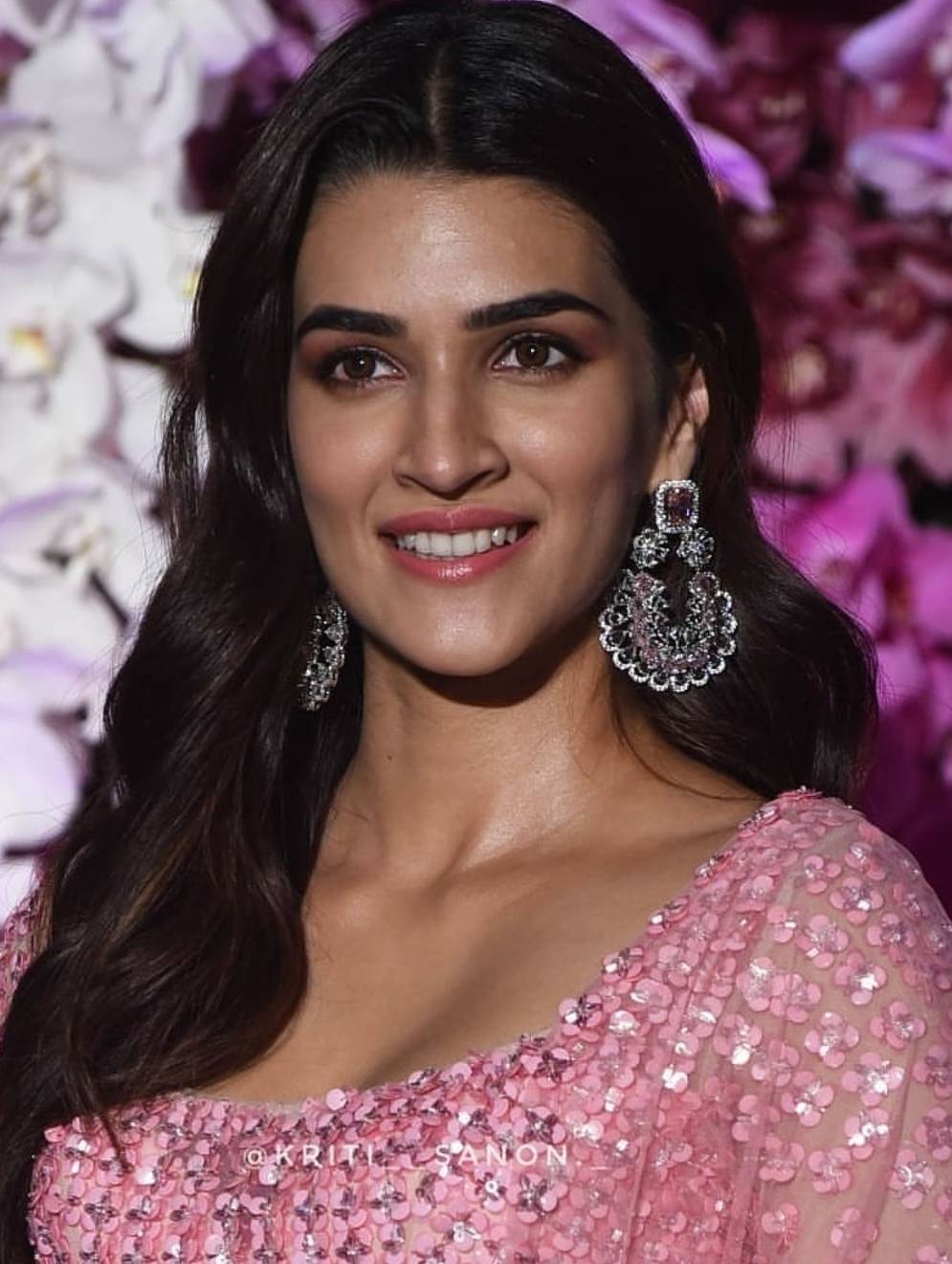 Kriti Sanon | Scrolller