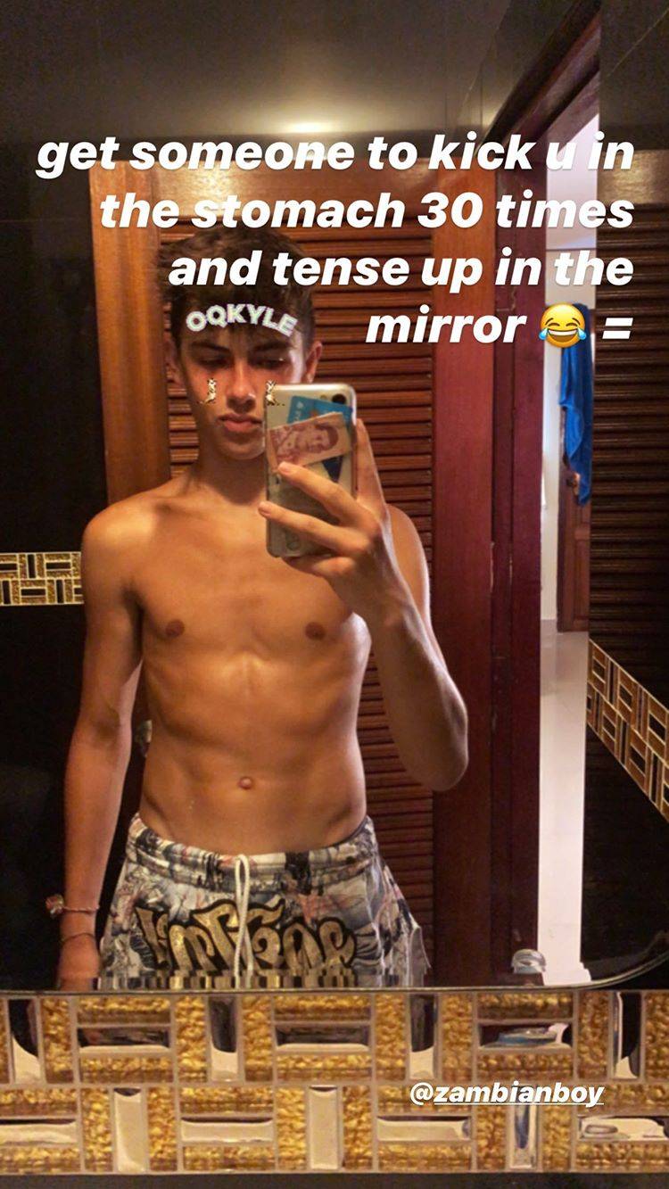 Kyle Thomas (@kylethomas) [SHIRTLESS] | Scrolller