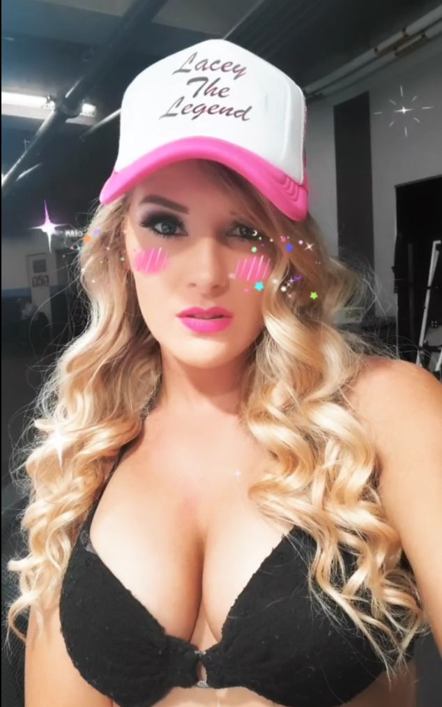 Lacey Evans | Scrolller