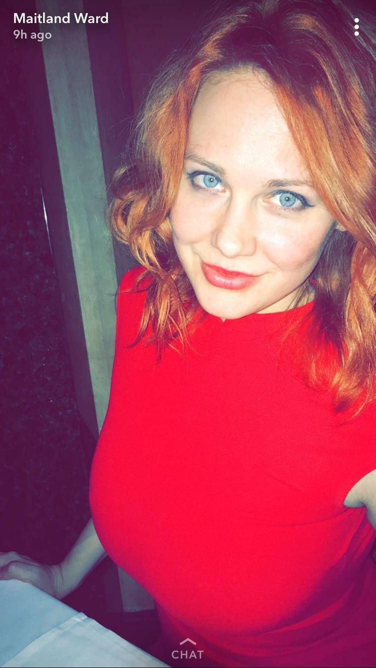 Lady In Red Scrolller