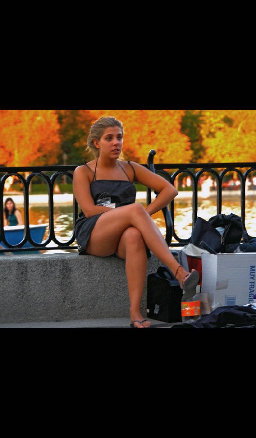 Lady With Perfect Crossed Legs | Scrolller