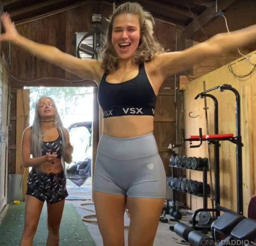 Lana with a nice little cameltoe | Scrolller