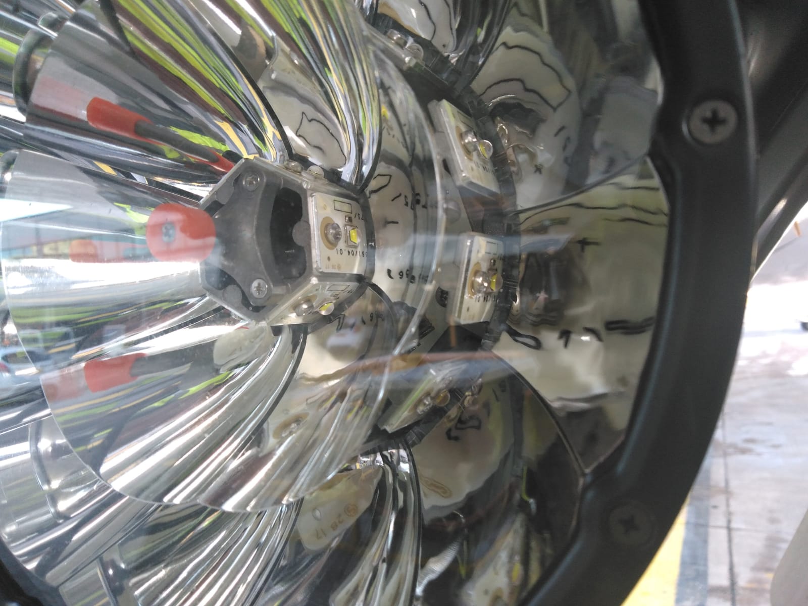 Landing light Airbus A320 | Scrolller