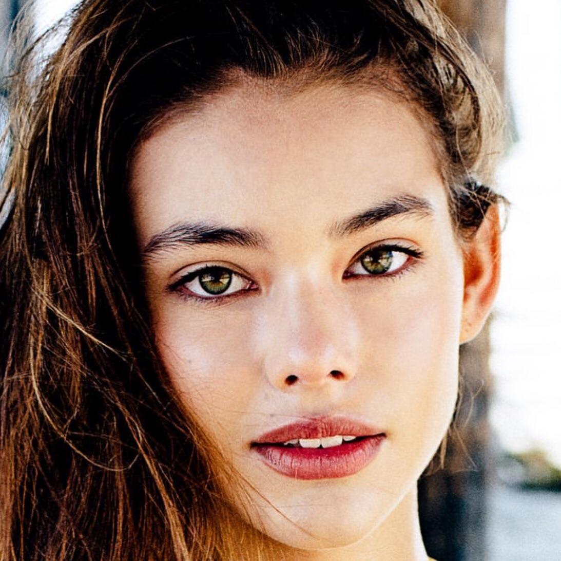 Laneya Grace | Scrolller