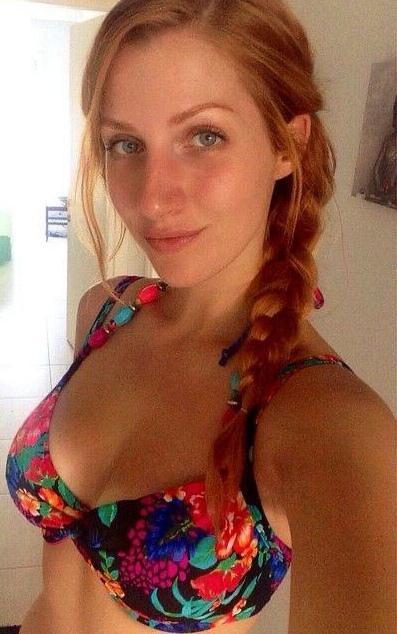 Lara Loft ungeschminkt im bikini 😳 | Scrolller