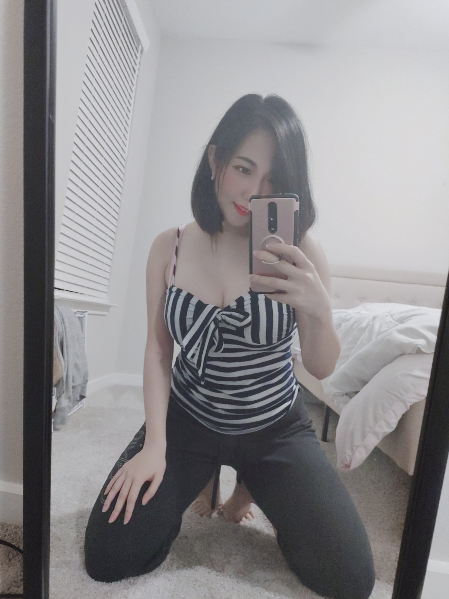 Late night streaming with Raelilblack & n8monster! Twitch.tv/yoonie | Scrolller