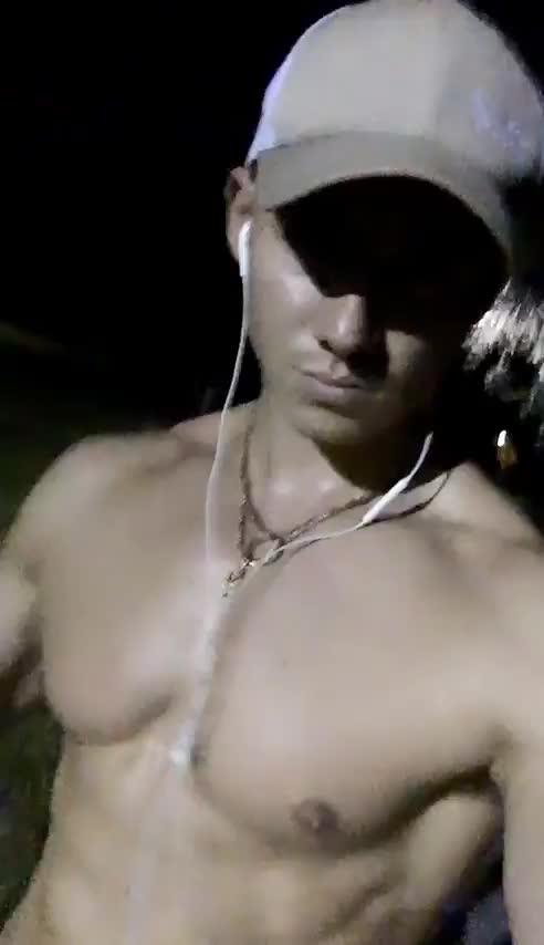 Late night walk | Scrolller