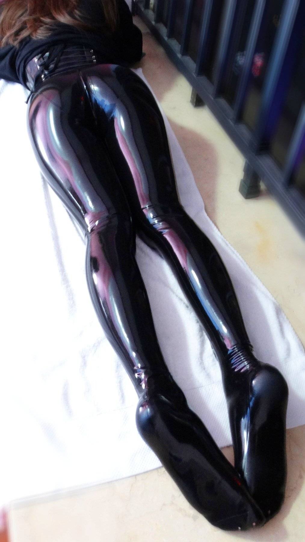 Latex ass | Scrolller