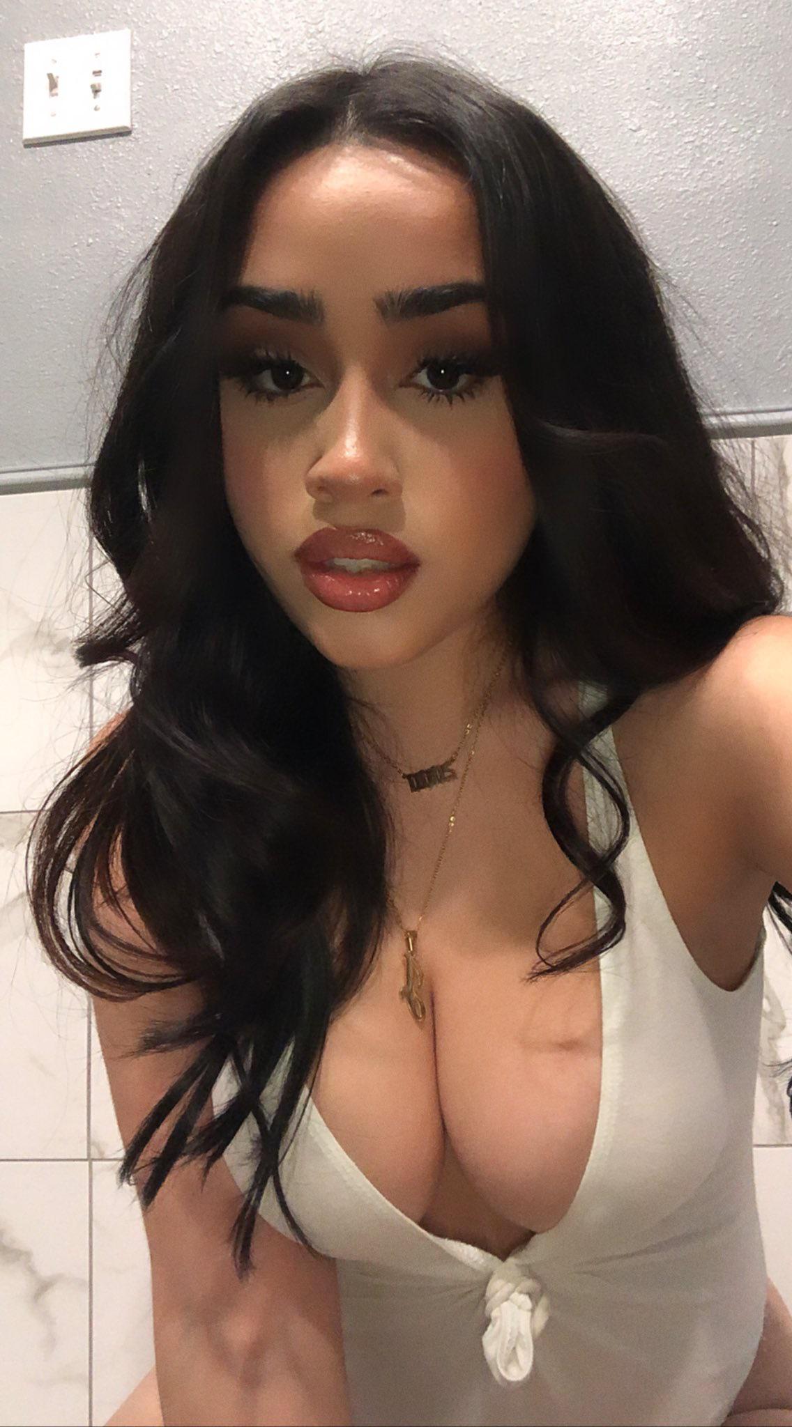 Latina Baddie | Scrolller