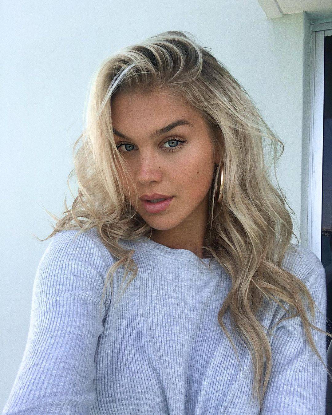 Laura Iva [irtr] | Scrolller