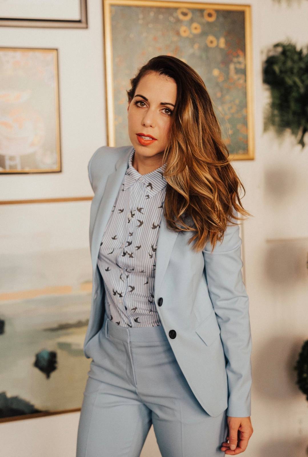 Laura Bailey | Scrolller