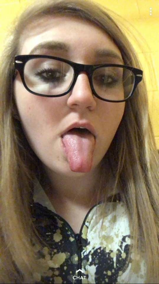 Lazy tongue out | Scrolller