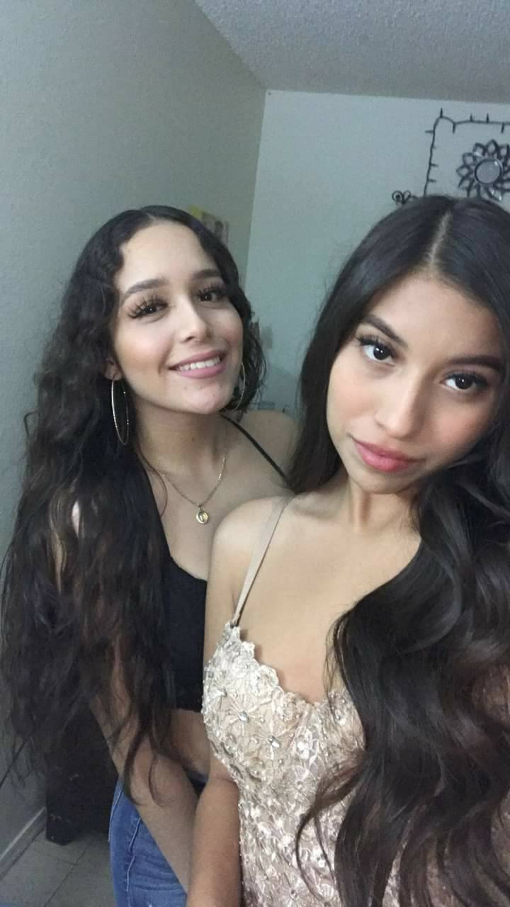 left or right everyone has their own preference 💖💕🍆🤔 | Scrolller