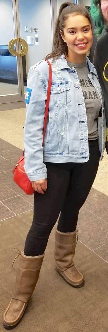 Leggings + Boots | Scrolller