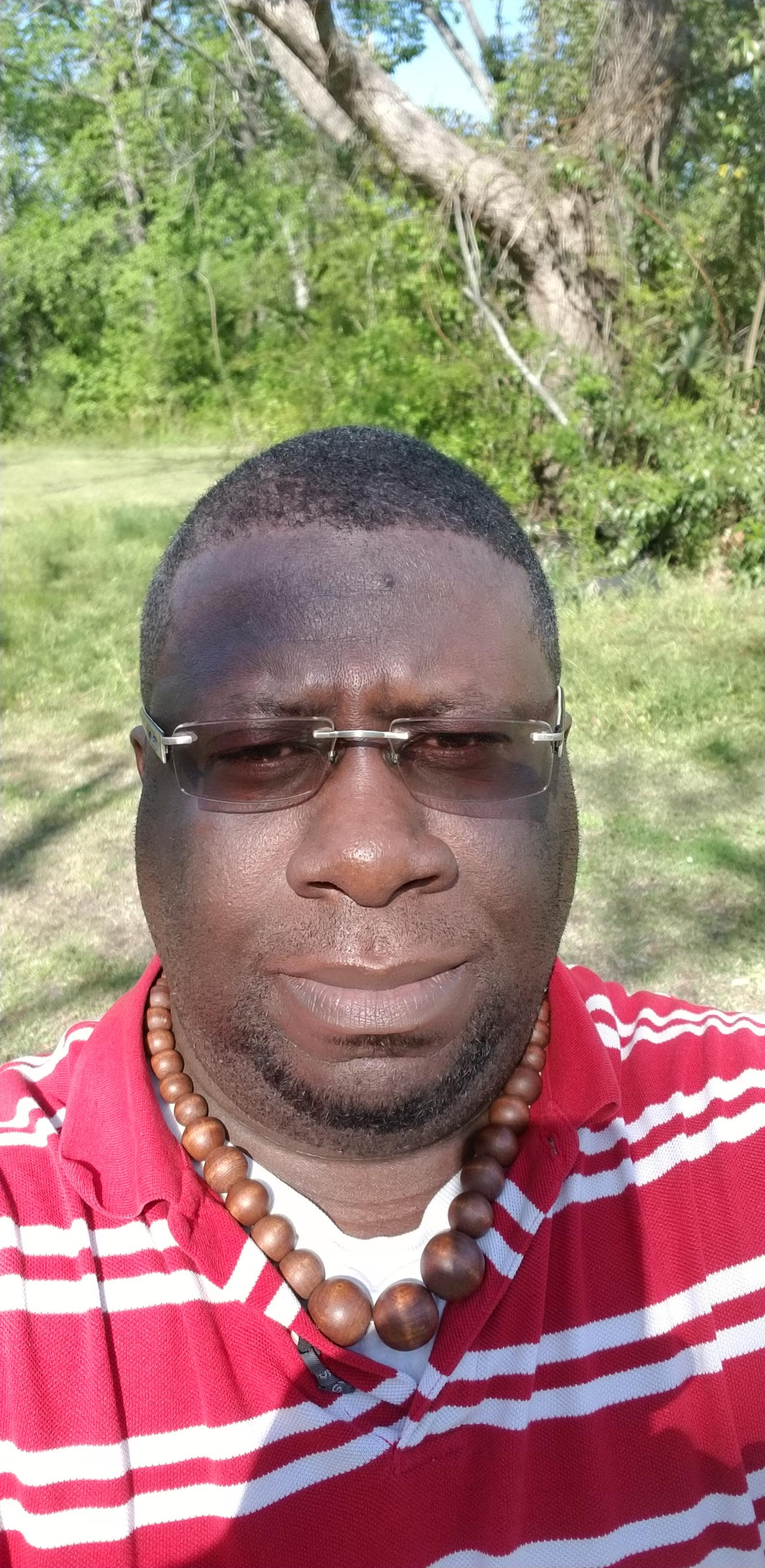 Lemme introduce myself | Scrolller