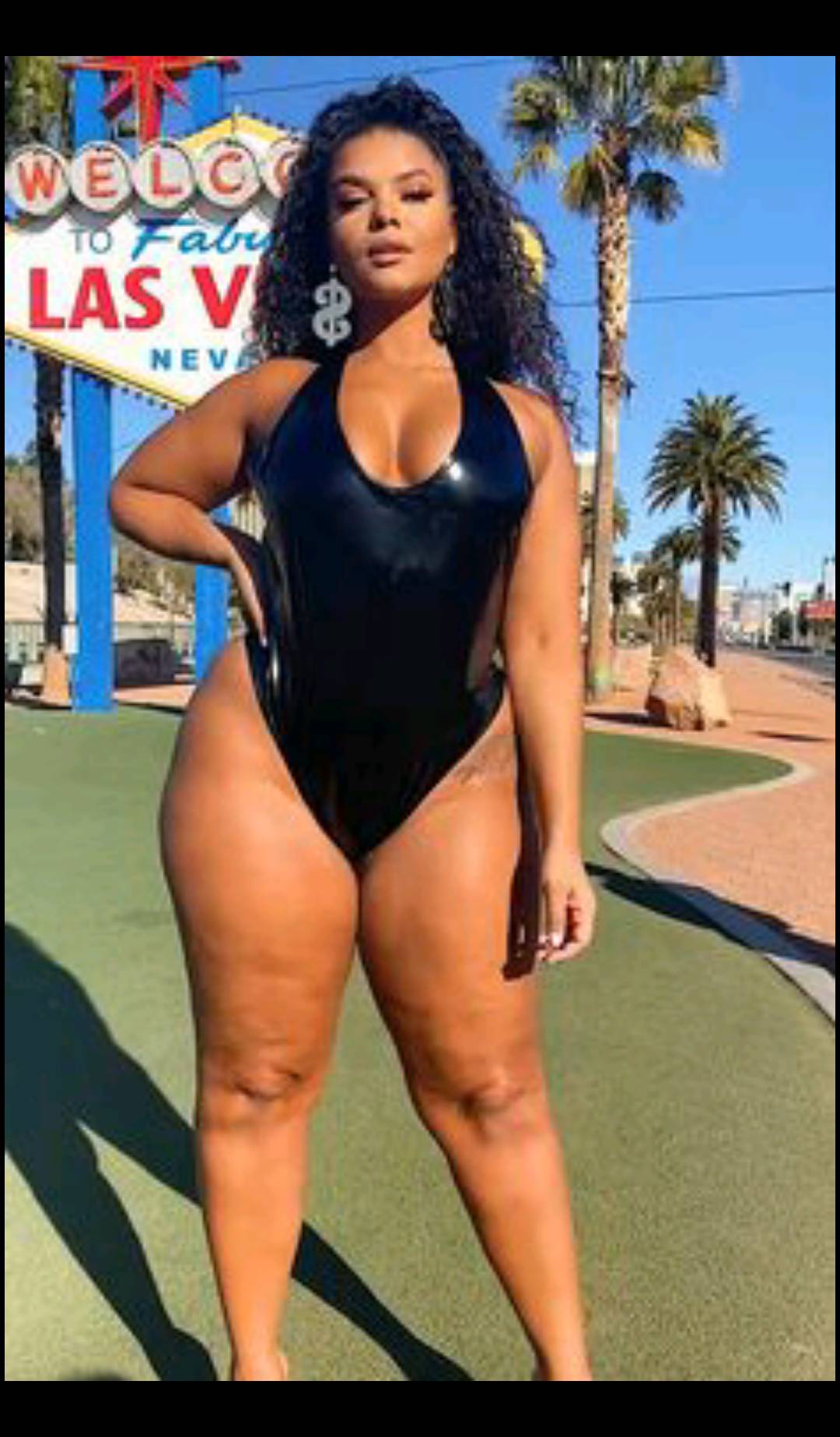 Leslie Sidora | Scrolller