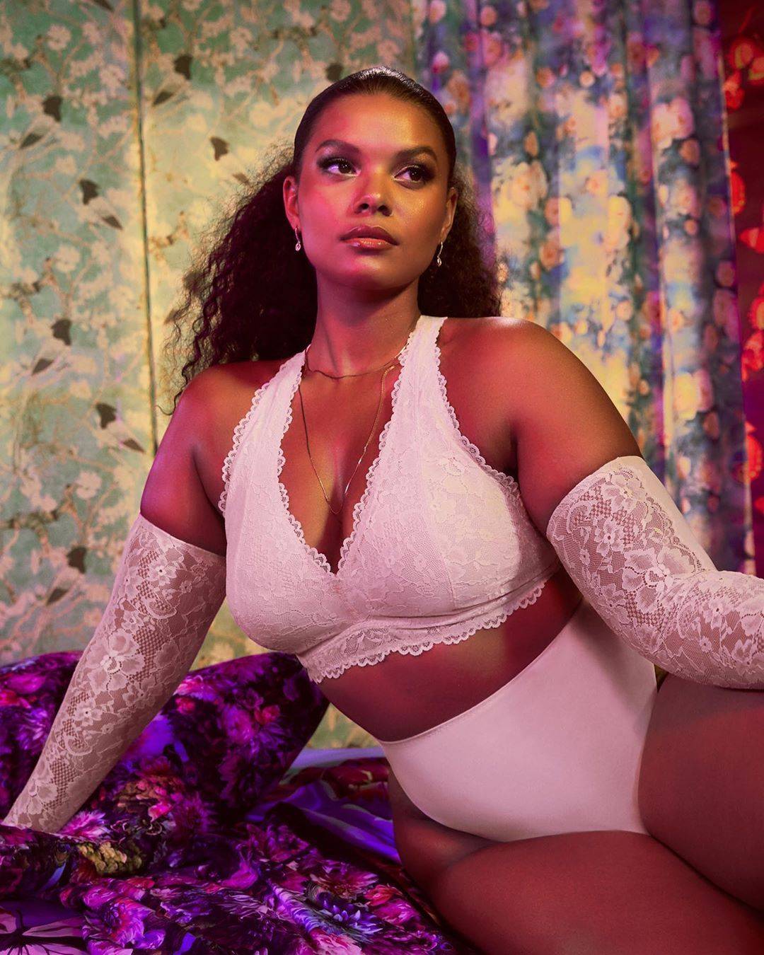 Leslie Sidora | Scrolller