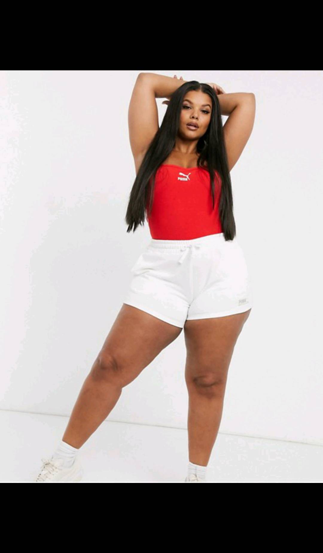 Leslie Sidora's Chubby Knees | Scrolller